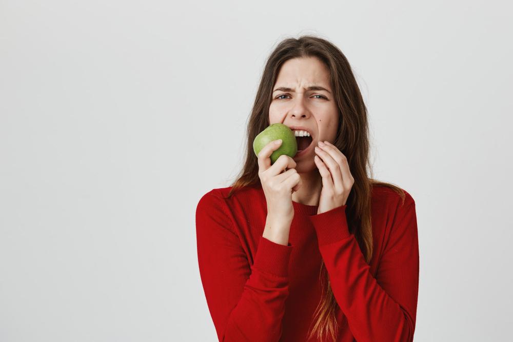 Sensibilidade nos dentes: descubra a causa e como tratar Sensibilidade nos dentes: descubra a causa e como tratar